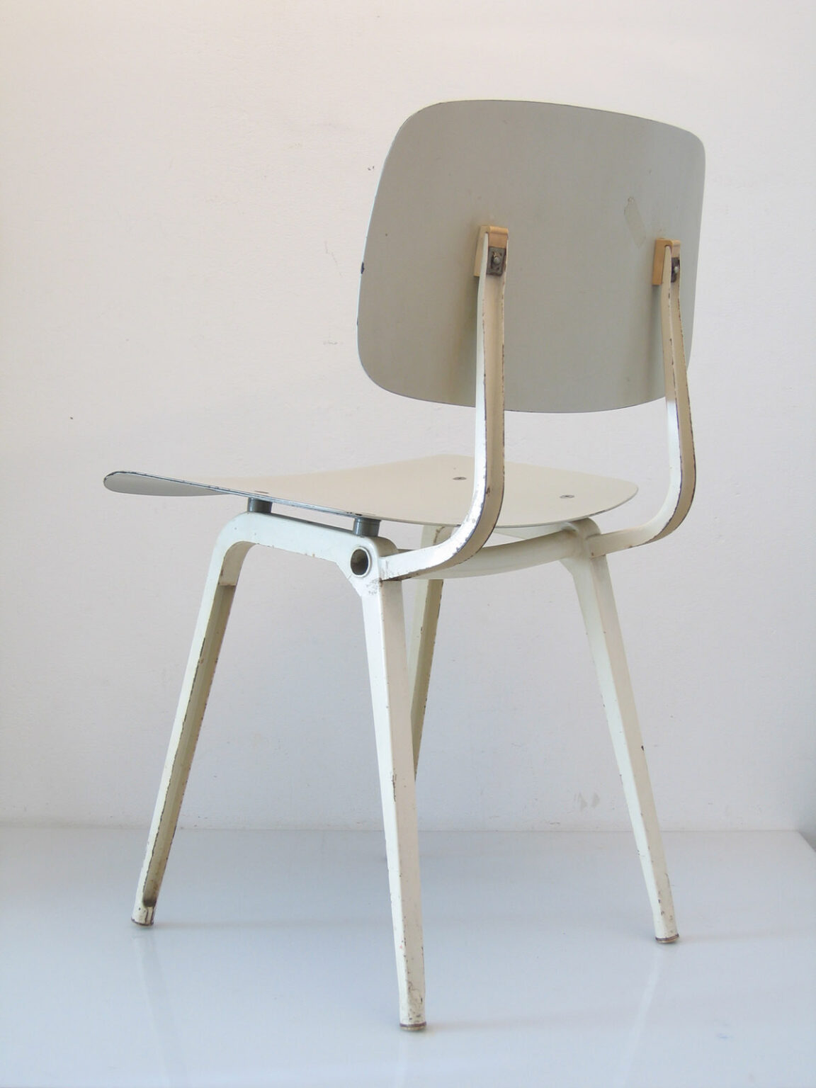 Friso Kramer Revolt chair